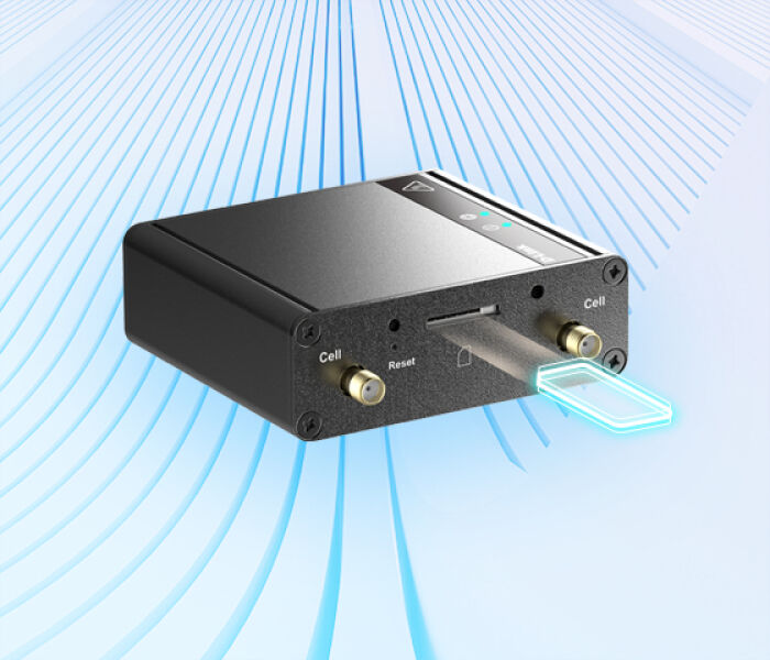 D-LINK 4G LTE Cat 4 Industrial M2M Modem 2 external LTE antennas 1 GE ...